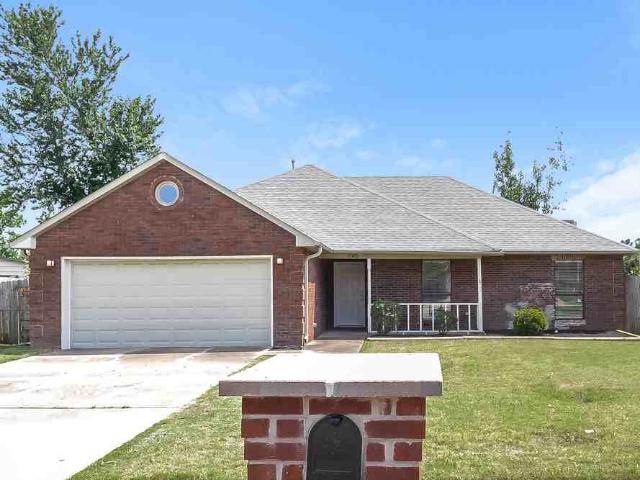 3 Bedroom Home for Rent at 10873 E Ridge Dr, Olive Branch, MS 38654