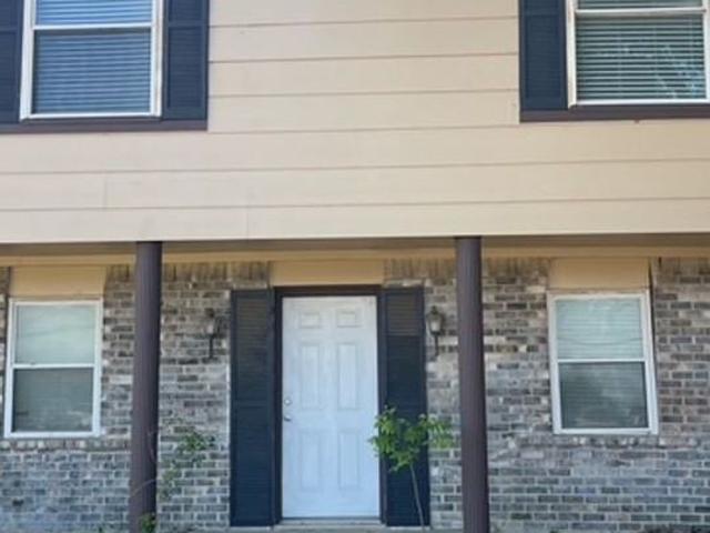 3 Bedroom Home for Rent at 109 Kevin Ln, Arlington, TX 76014