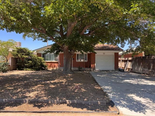 3 Bedroom Home for Rent at 1109 Indiana St Se, Albuquerque, NM 87108 Elder Homstead