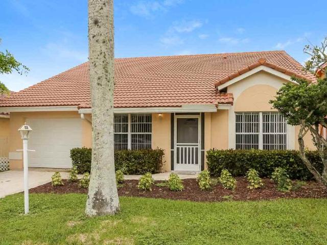 3 Bedroom Home for Rent at 11117 Lakeaire Cir, Miami, FL 33498 Boca Chase