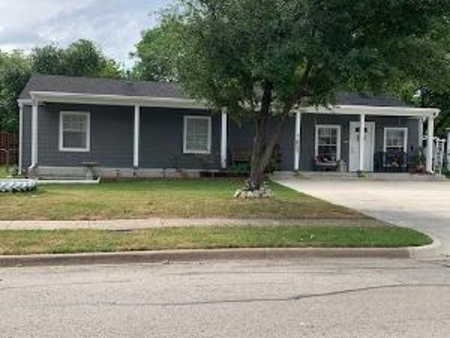 3 Bedroom Home for Rent at 111 Saint Clair Dr E, Irving, TX 75061