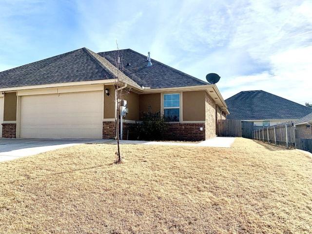3 Bedroom Home for Rent at 11214 Coachmans Rd, Oklahoma City, OK 73099 Surrey Hills #1