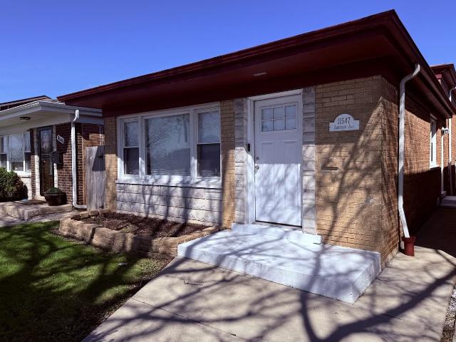 3 Bedroom Home for Rent at 11547 S Ashland Ave #1, Chicago, IL 60643 West Pullman