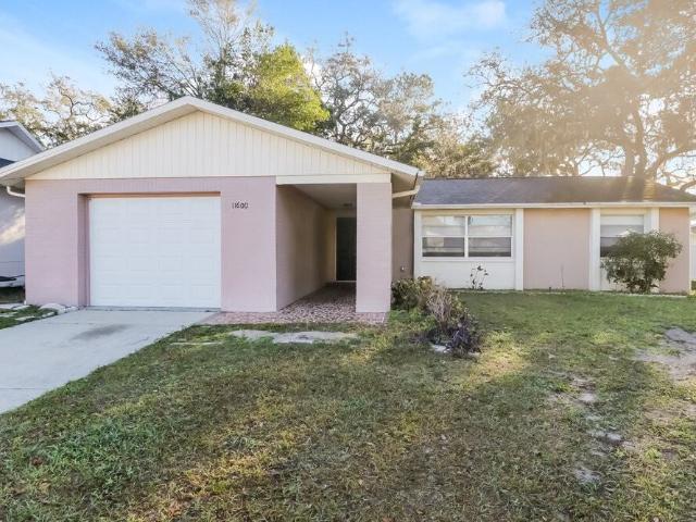 3 Bedroom Home for Rent at 11600 Nature Trl, Bayonet Point, FL 34668 Bear Creek