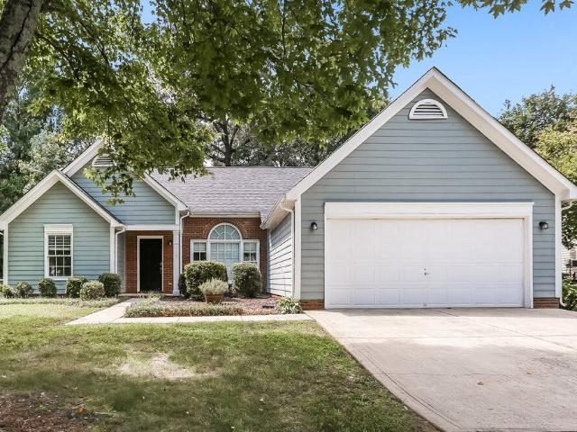 3 Bedroom Home for Rent at 11621 Long Forest Dr, Charlotte, NC 28269 Davis Lake Eastfield