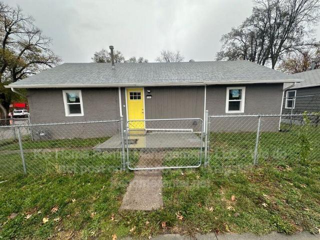 3 Bedroom Home for Rent at 1200 E 23rd St S, Independence, MO 64055 Benton