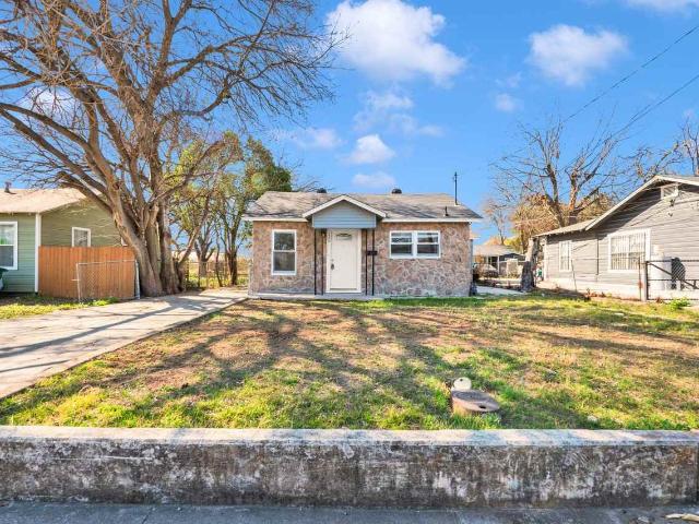 3 Bedroom Home for Rent at 120 Bank St, San Antonio, TX 78204 Lone Star