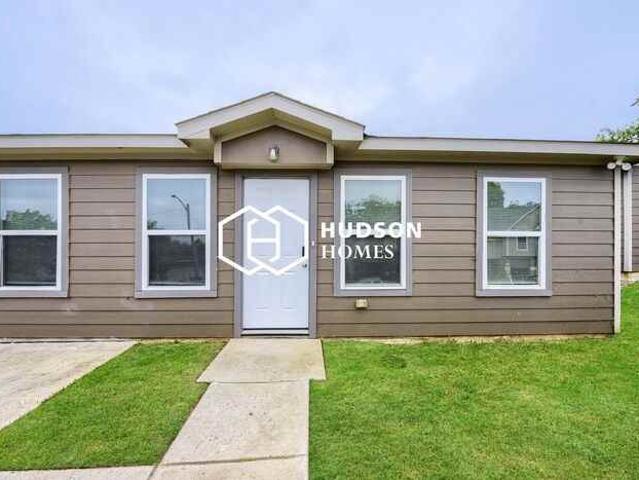 3 Bedroom Home for Rent at 1216 E Powell Ave, Fort Worth, TX 76104 Hillside Morningside