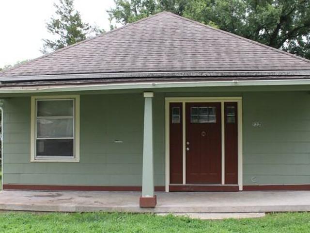 3 Bedroom Home for Rent at 1229 Spruce St, Leavenworth, KS 66048