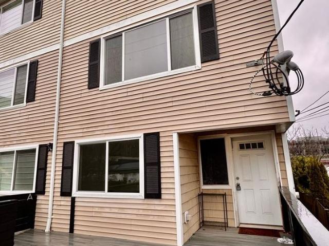 3 Bedroom Home for Rent at 1222B E Fir St, Seattle, WA 98122 Minor