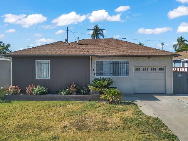 3 Bedroom Home for Rent at 1239 Carlton Pl, Santa Ana, CA 92707 Bristol Manor