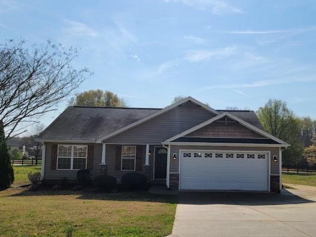 3 Bedroom Home for Rent at 123 Fox Hollow Ct, Simpsonville, SC 29680