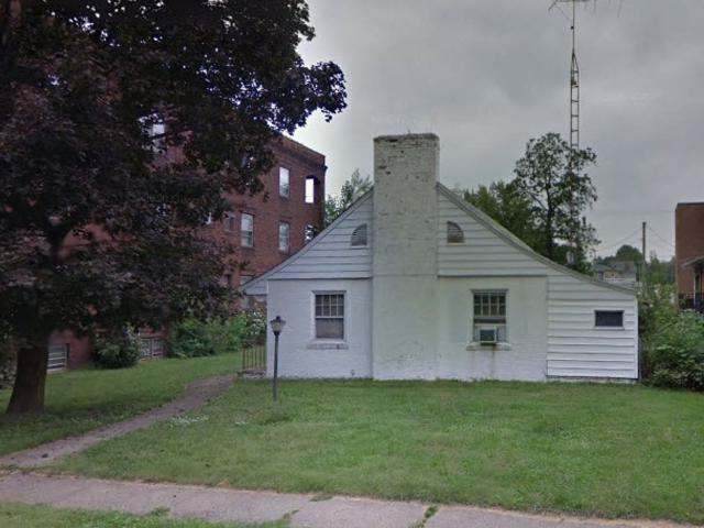 3 Bedroom Home for Rent at 1242 Logan Ave Nw, Canton, OH 44703