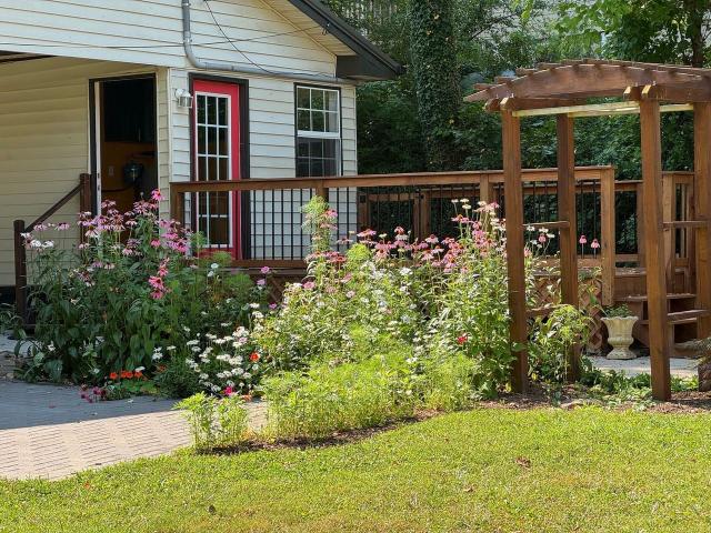 3 Bedroom Home for Rent at 125 Raleigh Ave, Asheville, NC 28803 Biltmore South