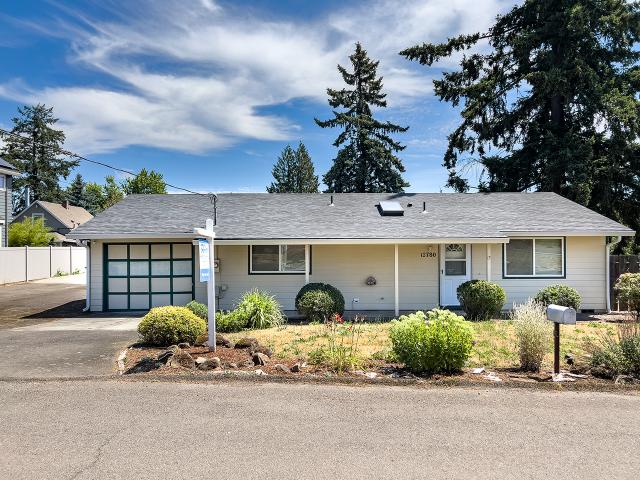 3 Bedroom Home for Rent at 12780 Se 25th Ave, Oak Grove, OR 97222 Milwaukie Heights