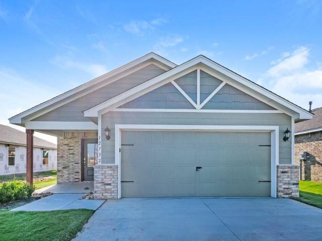3 Bedroom Home for Rent at 12732 Carrara Ln, Yukon, OK 73099