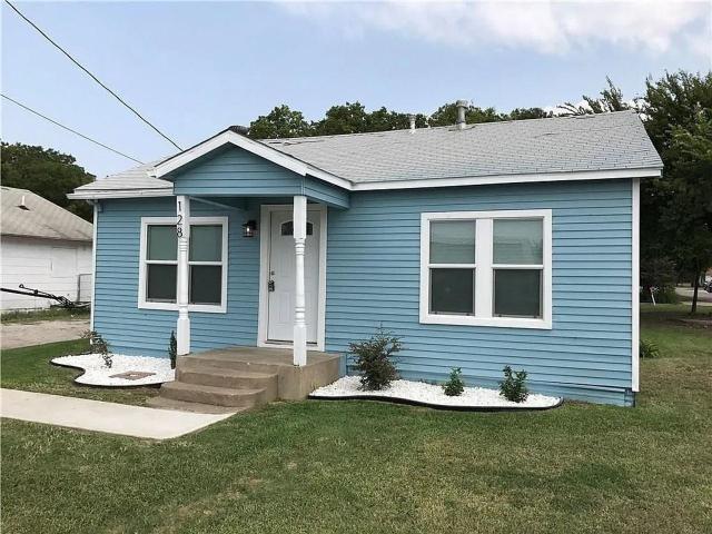 3 Bedroom Home for Rent at 128 N Commerce St, Burleson, TX 76028