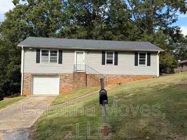 3 Bedroom Home for Rent at 129 Darby Ct, Taylors, SC 29687