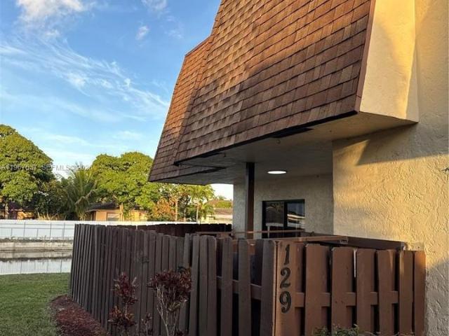 3 Bedroom Home for Rent at 129 San Remo Boulevard #129, North Lauderdale, FL 33068 North Lauderdale
