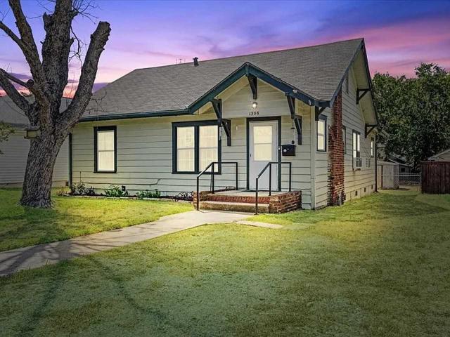 3 Bedroom Home for Rent at 1308 W Walker St, Denison, TX 75020