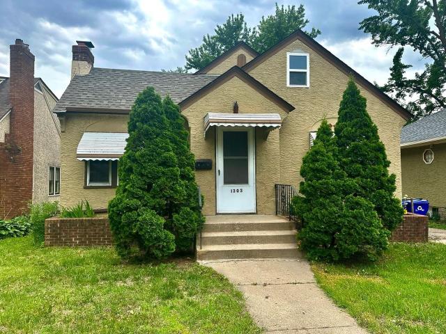 3 Bedroom Home for Rent at 1303 Edgerton St, St. Paul, MN 55130 Payne Phalen