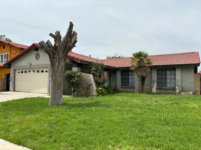3 Bedroom Home for Rent at 1325 E Avenue J #12, Lancaster, CA 93535 Challenger