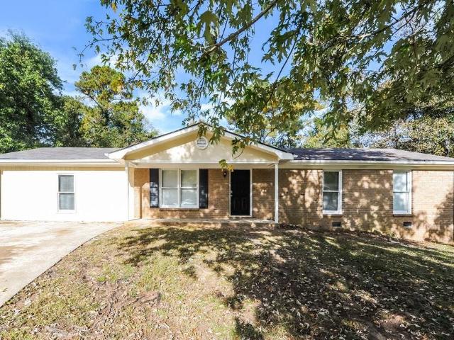 3 Bedroom Home for Rent at 1338 W Stoneybrook Dr, Douglasville, GA 30134