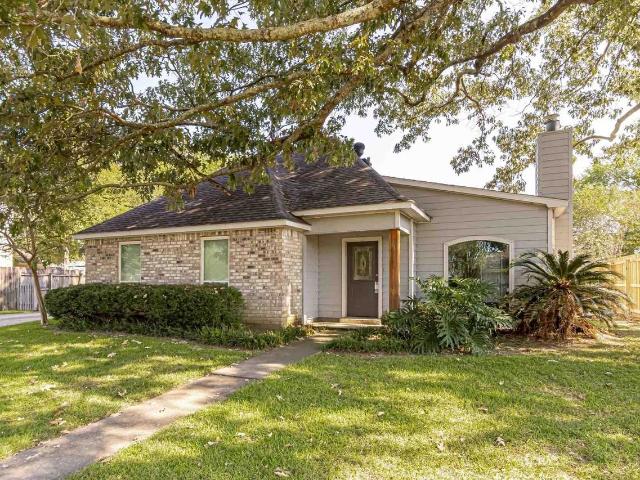 3 Bedroom Home for Rent at 13333 Parwood Ave, Baton Rouge, LA 70816 Broadmoor Sherwood