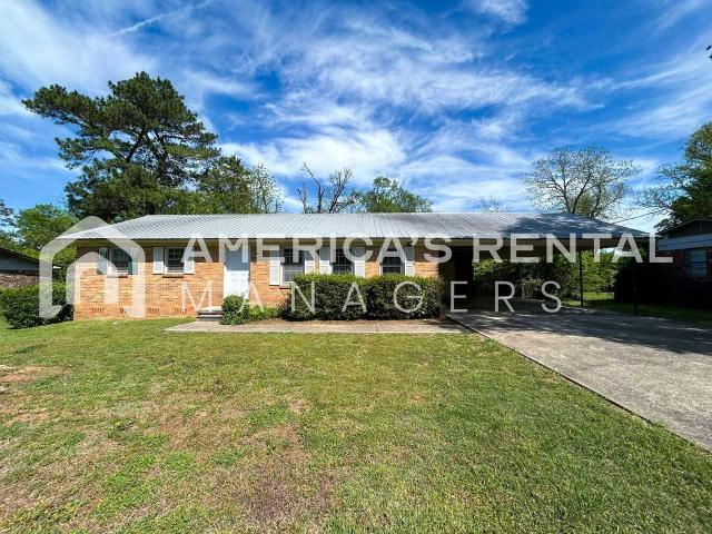 3 Bedroom Home for Rent at 1340 Orlando Cir Ne, Birmingham, AL 35215 Spring Lake