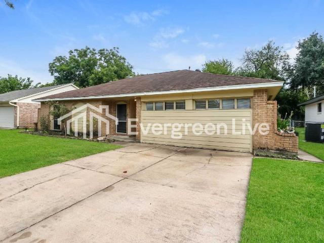 3 Bedroom Home for Rent at 13439 Greenway Dr, Sugar Land, TX 77498