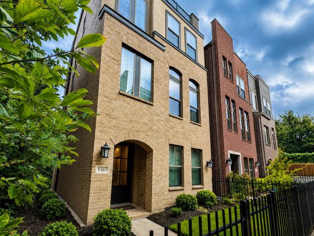 3 Bedroom Home for Rent at 1367 Branchwood Pl, Dallas, TX 75215 Cedars