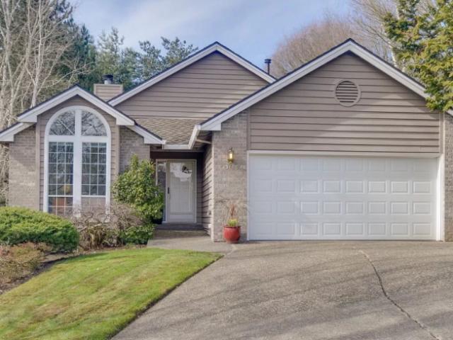 3 Bedroom Home for Rent at 13786 Regency Ct, Lake Oswego, OR 97035 Oak Creek