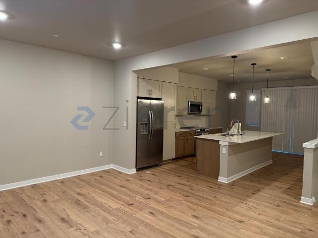 3 Bedroom Home for Rent at 13707 Manor Way #F6, Lynnwood, WA 98087