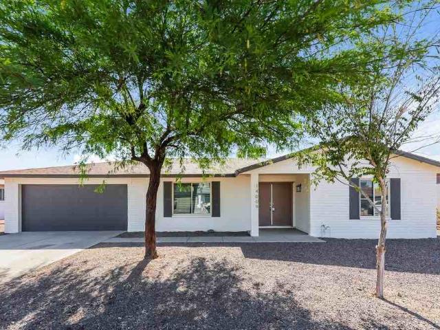 3 Bedroom Home for Rent at 14009 N 42nd Dr, Phoenix, AZ 85053