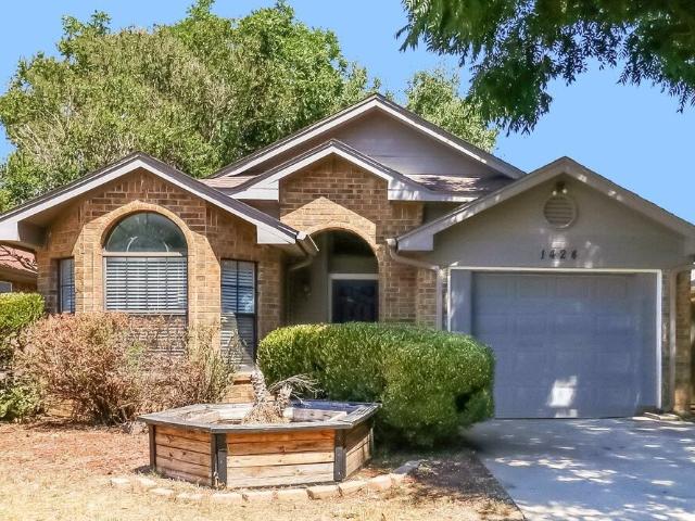 3 Bedroom Home for Rent at 1424 Horncastle St, Fort Worth, TX 76134