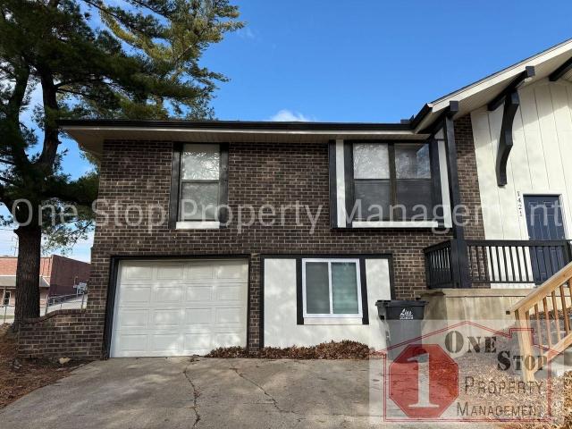 3 Bedroom Home for Rent at 1421 Sw Sunset St, Blue Springs, MO 64015 Plaza Estates