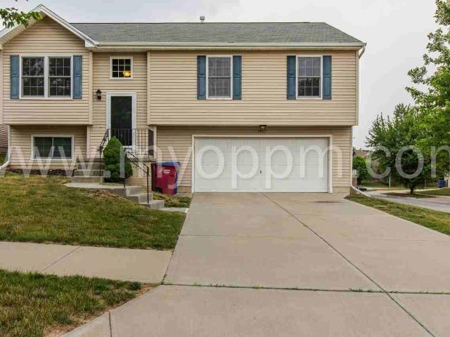 3 Bedroom Home for Rent at 14452 Knudsen St, Bennington, NE 68007