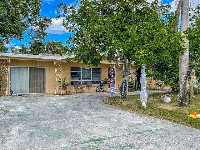 3 Bedroom Home for Rent at 1455 Charles Rd, Whiskey Creek, FL 33919 Whiskey Creek