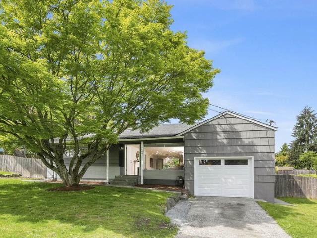 3 Bedroom Home for Rent at 14803 Corliss Ave N, Shoreline, WA 98133