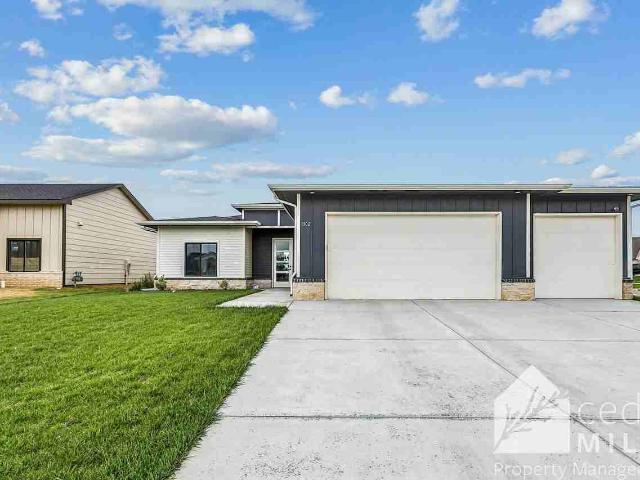 3 Bedroom Home for Rent at 1502 N Emerald Valley Dr, Mulvane, KS 67110