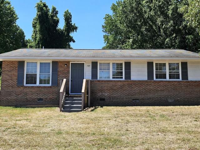 3 Bedroom Home for Rent at 1529 Earl Dr #1, Greensboro, NC 27406