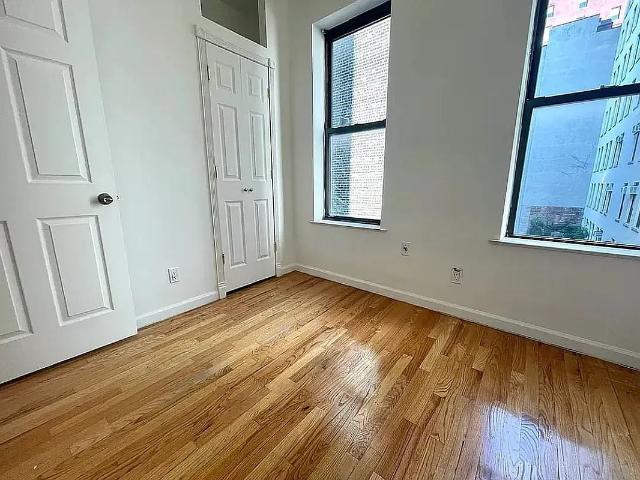 3 Bedroom Home for Rent at 152 8th Ave, New York, NY 10011 Chelsea