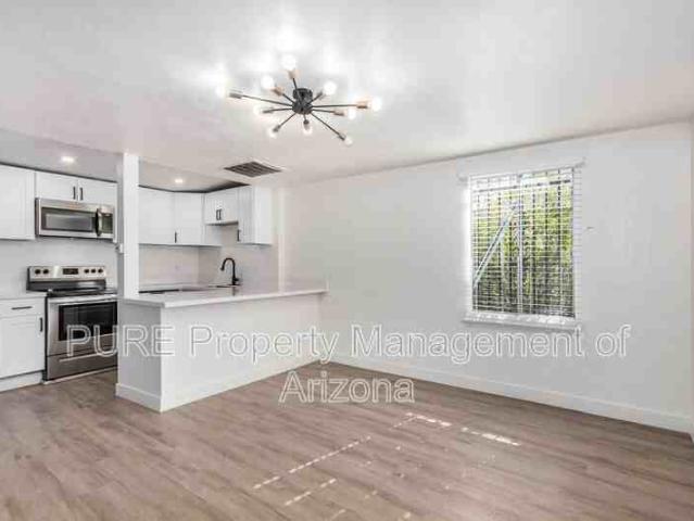 3 Bedroom Home for Rent at 1538 W Fillmore St #D, Phoenix, AZ 85007 Governmental Mall