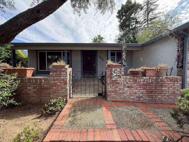 3 Bedroom Home for Rent at 153 Waterglen Cir, Sacramento, CA 95826 College Glen
