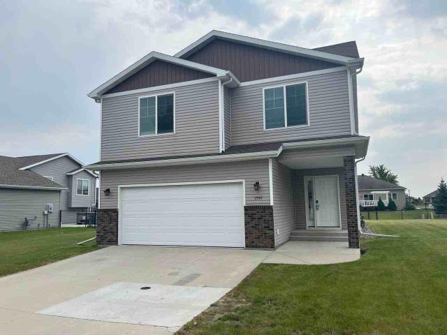 3 Bedroom Home for Rent at 1559 35th Ave S, Moorhead, MN 56560