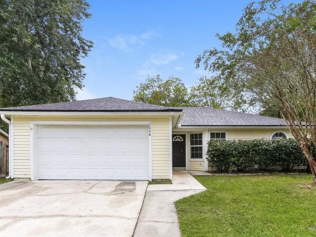 3 Bedroom Home for Rent at 1608 Twin Oak Dr W, Middleburg, FL 32068
