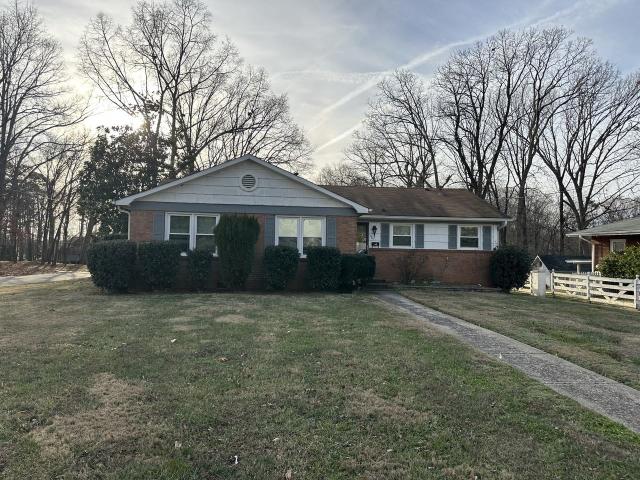 3 Bedroom Home for Rent at 1601 Grovewood Dr #1, Charlotte, NC 28208 Westchester