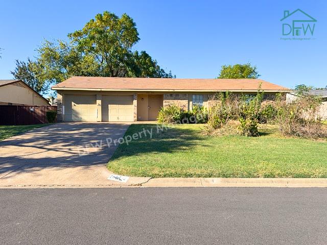 3 Bedroom Home for Rent at 1613 Edge Hill Rd, Benbrook, TX 76126