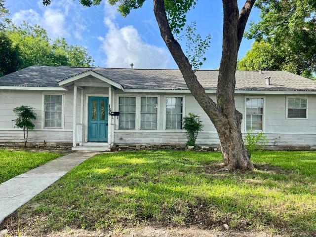3 Bedroom Home for Rent at 166 Fargo Ave, San Antonio, TX 78220 Coliseum Willow Park