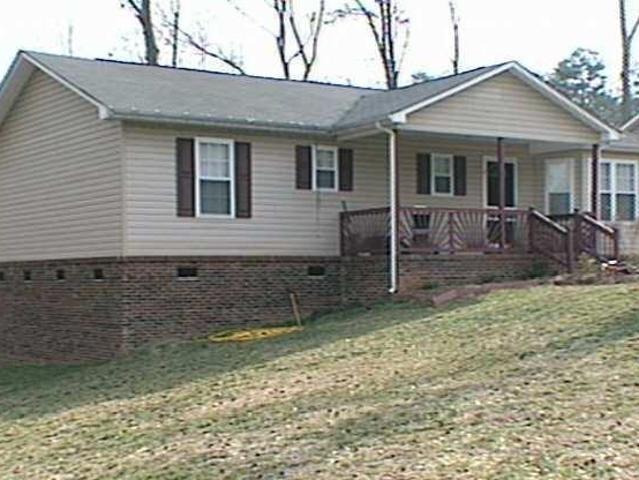 3 Bedroom Home for Rent at 1680 Plyler Lake Rd, Gastonia, NC 28054